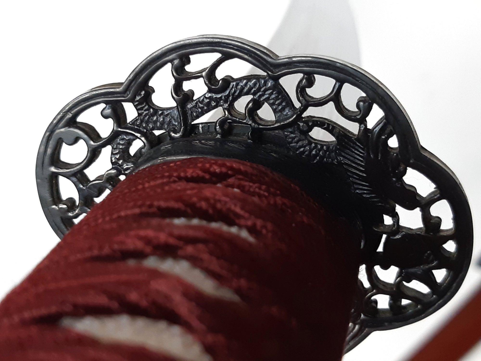 Jingum with a Royal Sword Dragon Handguard | MartialArtSwords.com